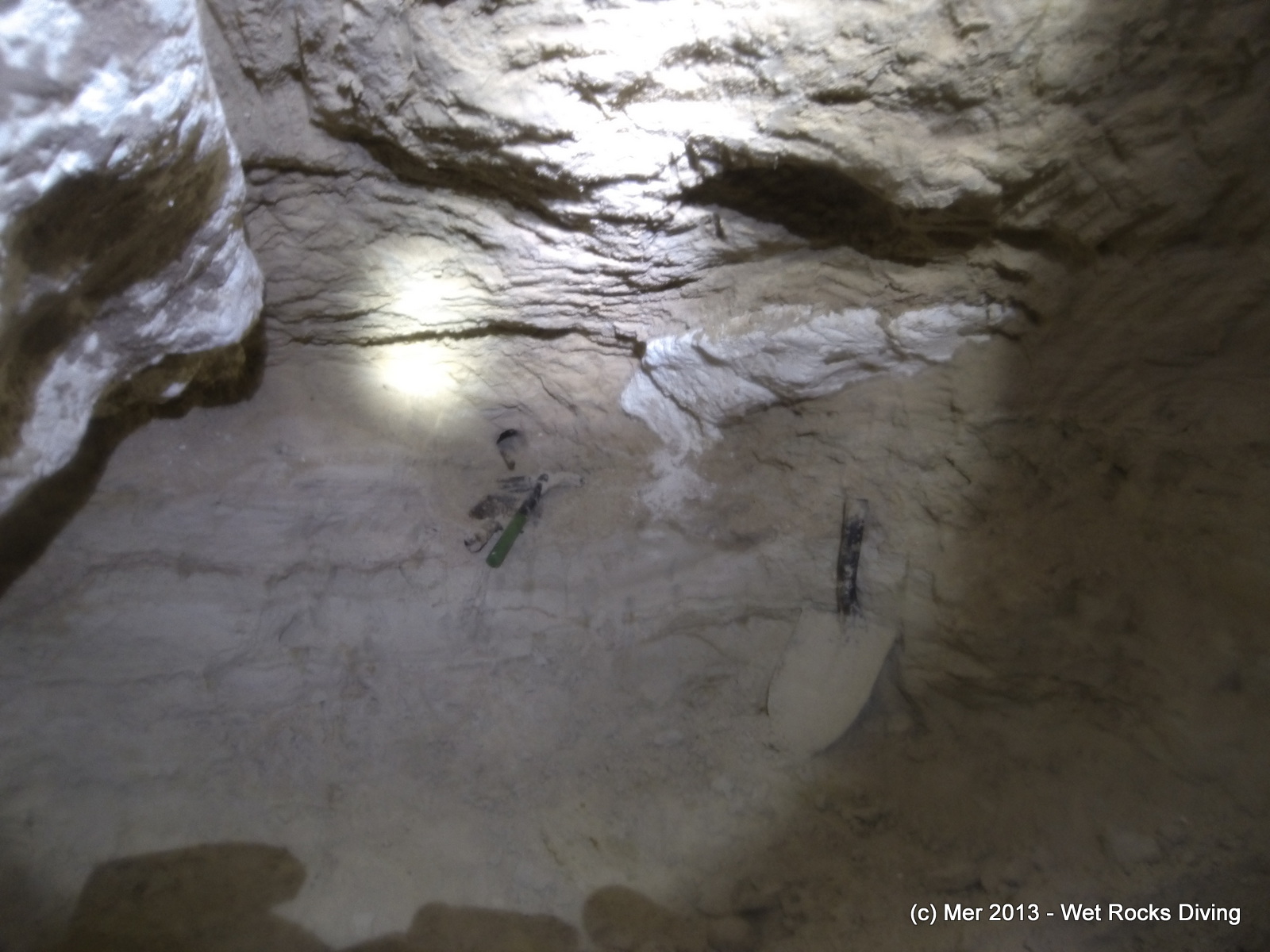 Warren Cave | Wet Rocks Diving